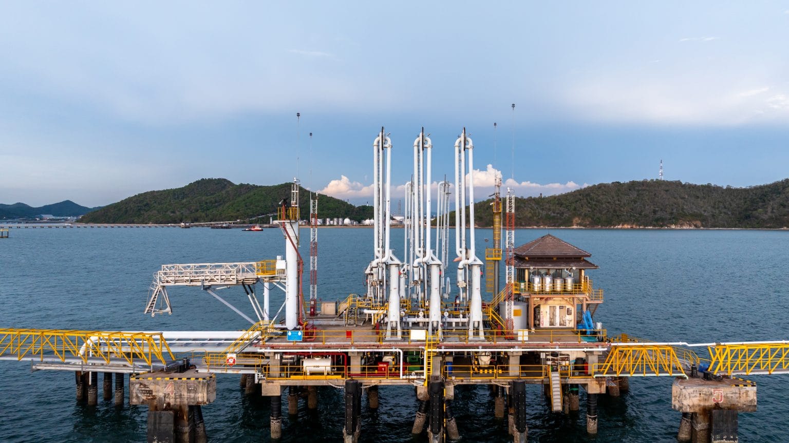 3 Common Offshore Air Contaminants Affecting Gas Turbines | AAF